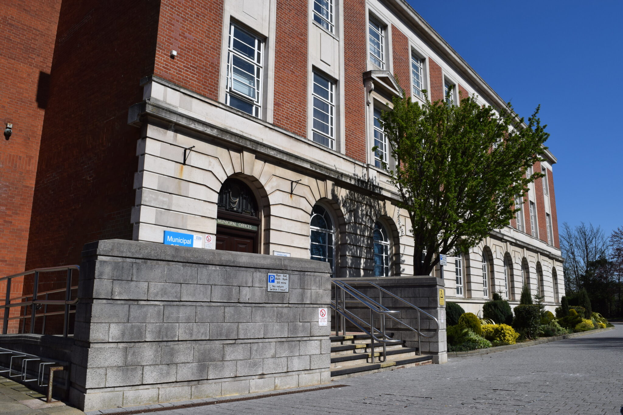 Council reception opening times | NELC