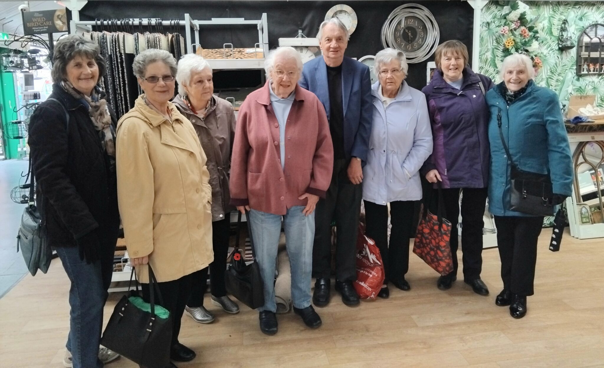 Habrough friends travel in style with Phone N Ride | NELC