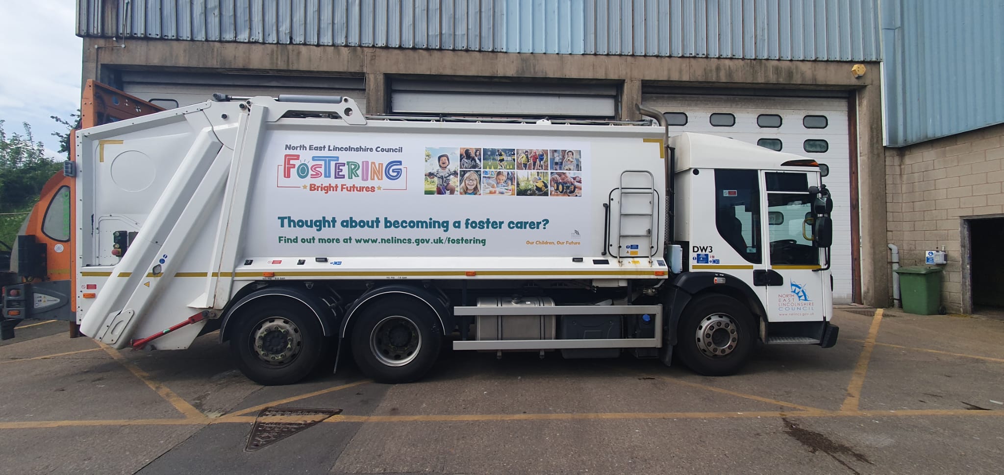 Bin wagons get makeover for foster carer celebrations | NELC